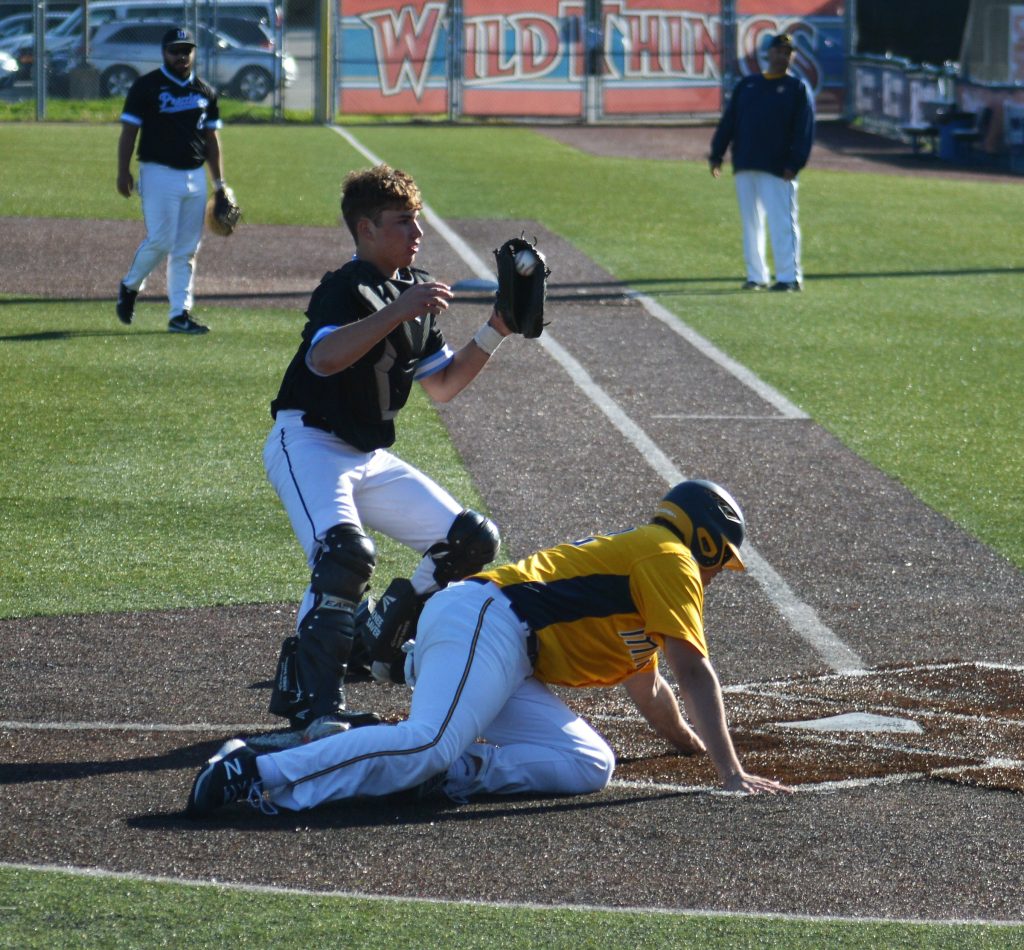 Mikes fend off Prexies for 7-4 win - Herald-Standard